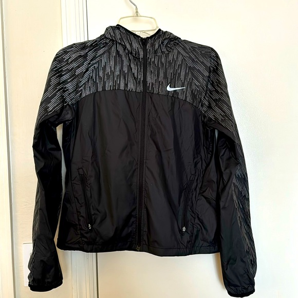 Nike | Jackets & Coats | Nike Run Reflective Rain Jacket | Poshmark
